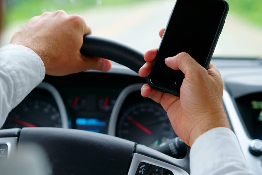 What To Do If You Get Into An Accident With A Texting Driver